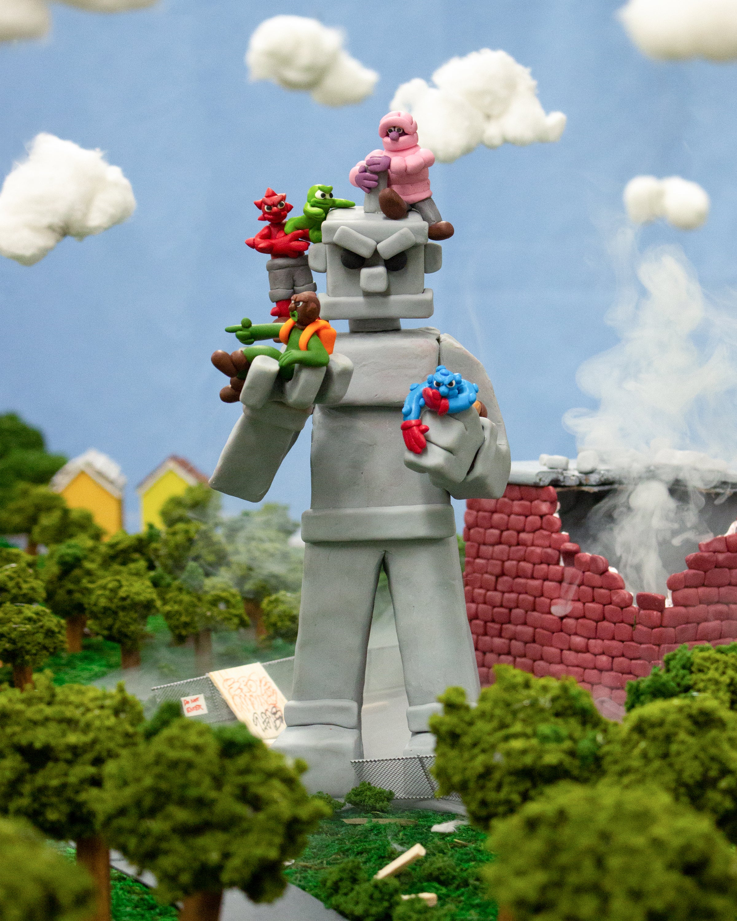 OUTSIDE – spooky woods